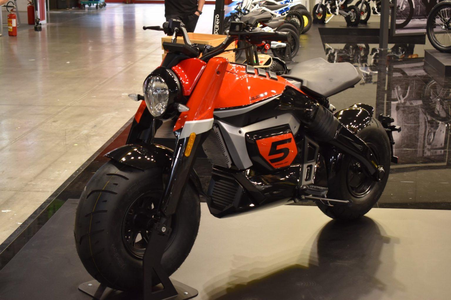 Δείτε τα extreme πατίνια (και όχι μόνο) της Velocifero [EICMA 2022 ...