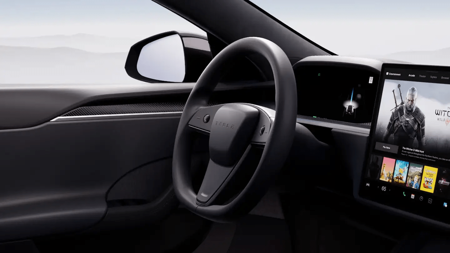 Η Tesla "υπέκυψε" και προσφέρει εναλλακτική στο Yoke - GetElectric