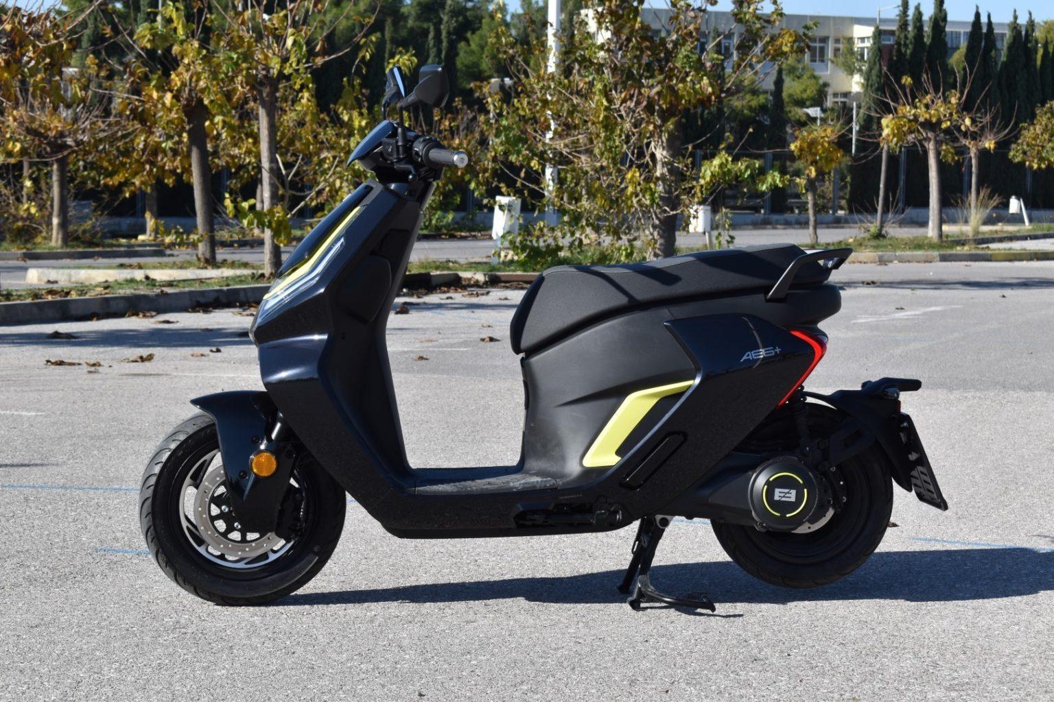 Δοκιμή: ZEEHO AE6+ (by CFMOTO)! - GetElectric