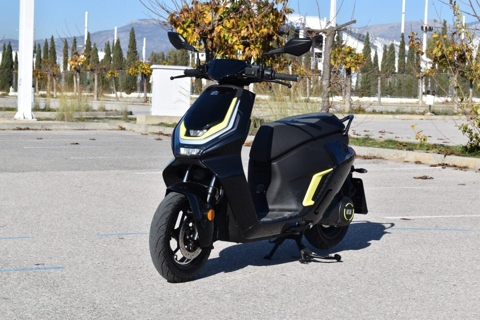 Δοκιμή: ZEEHO AE6+ (by CFMOTO)! - GetElectric